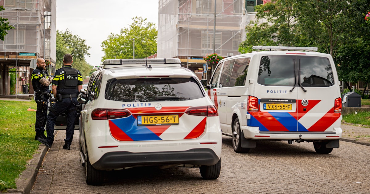 Politie lost twee schoten bij aanhouding op Beesdestraat, vuurwapen ...