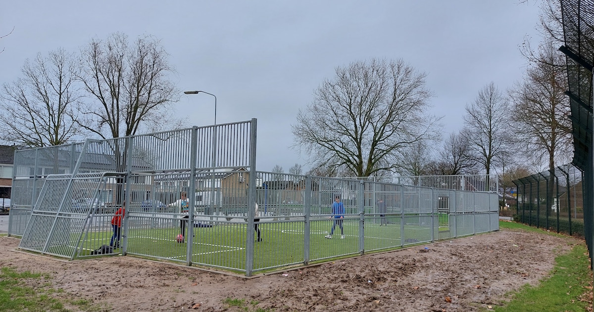 Voetbalkooi Ochten ‘op verplaatsing’ is meteen populair | Neder-Betuwe ...