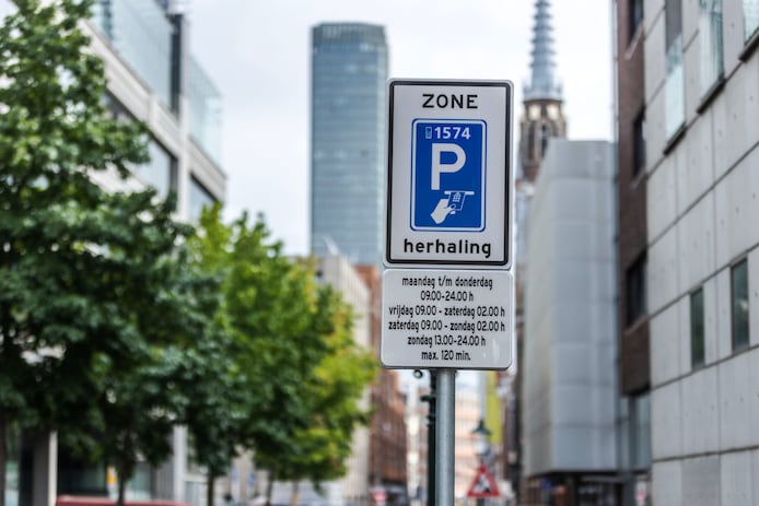 Den Haag stap dichter bij referendum over uitbreiding van betaald ...