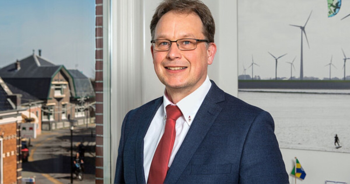 Vijf ambtenaren klaagden over Noordoostpolder-burgemeester Bouman voor ...
