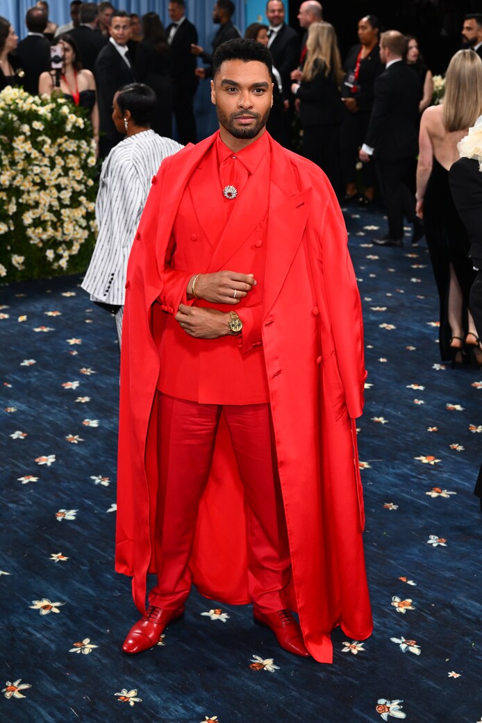 De opvallendste outfits op het Met Gala: van Madonna met sigaar tot ...