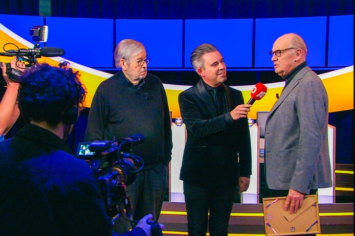 Maarten van Rossem en Philip Freriks overvallen met AD Media Prijs voor ...