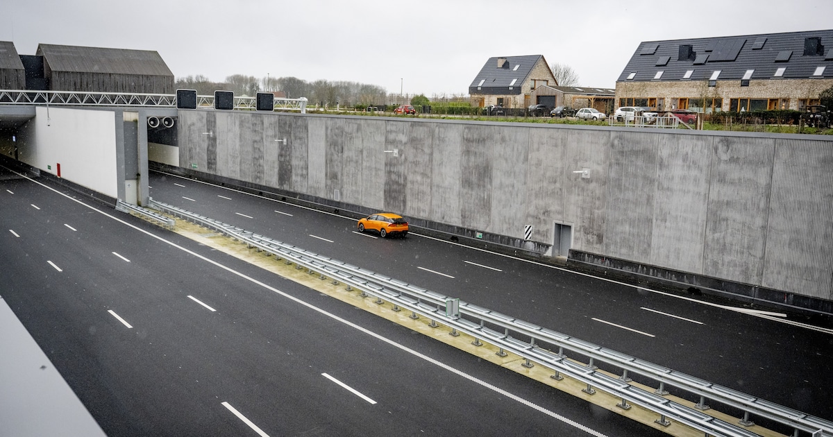 Werkzaamheden A15 zorgen voor forse hinder rondom Rozenburg | Vlaardingen | AD.nl