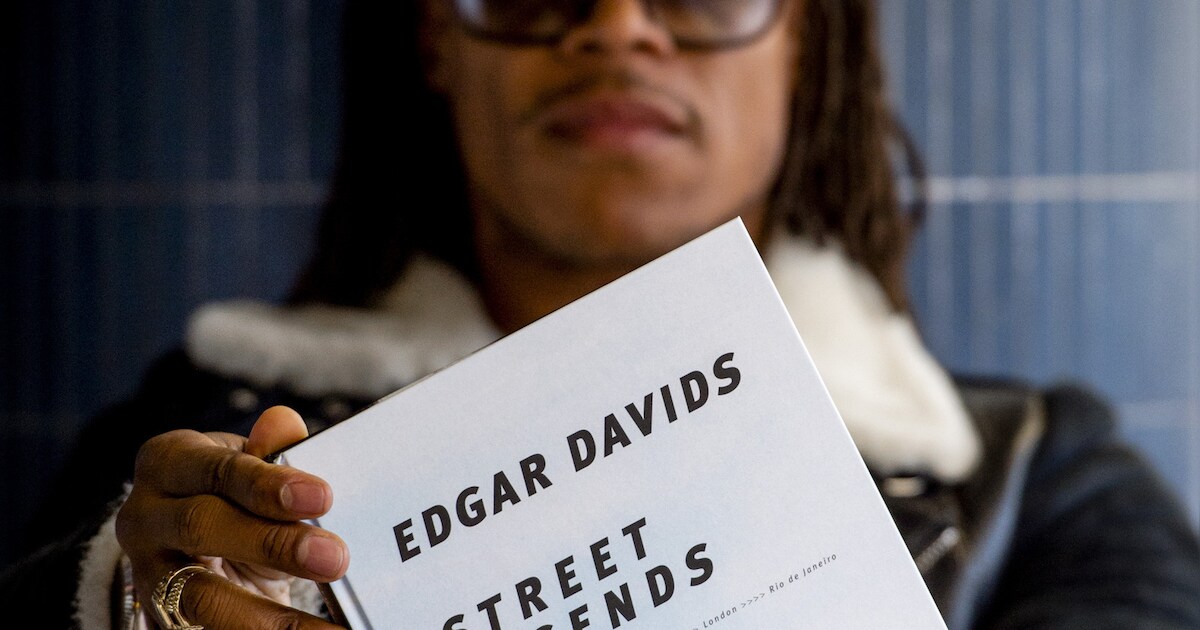 Edgar Davids documenteert straatvoetbal | Sport | AD.nl