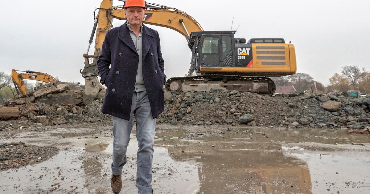 Buurt over sloop Avery-gebouw: ‘Blij dat-ie platligt’ | Alphen | AD.nl