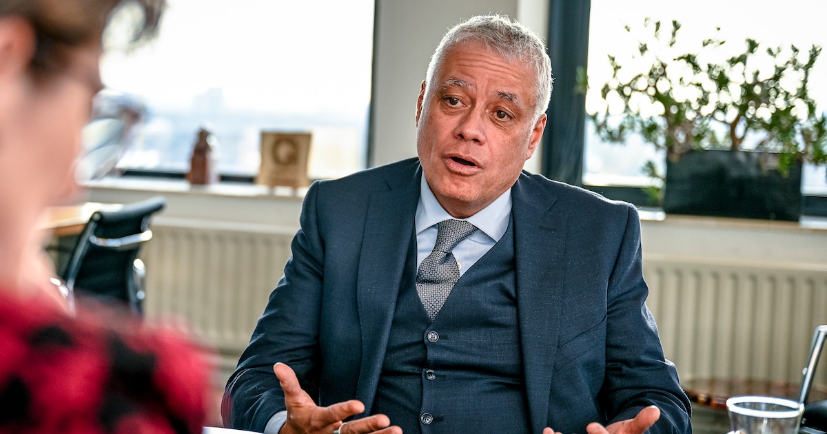 Joost Manusama maakt vuurwerkverbod prioriteit na eerste jaarwisseling ...