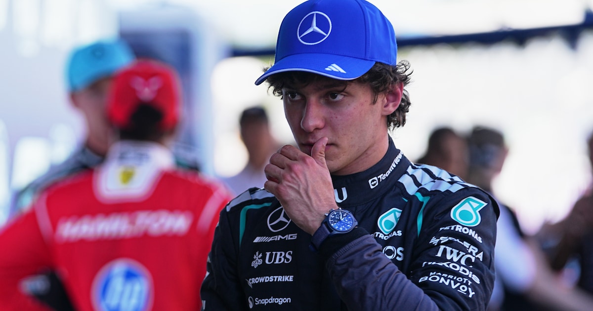 Stand Formule 1 | Kimi Antonelli ziet Lewis Hamilton en George Russell ...
