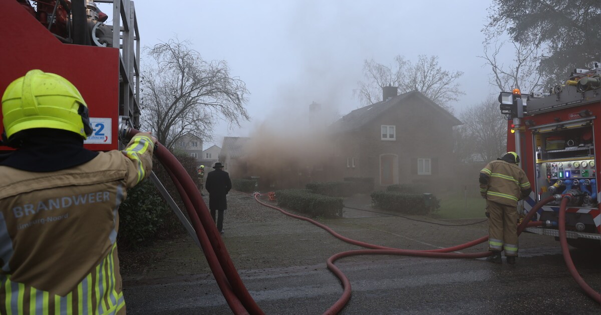 Brand in bijgebouw van woning in Cuijk, bewoners konden op tijd ...