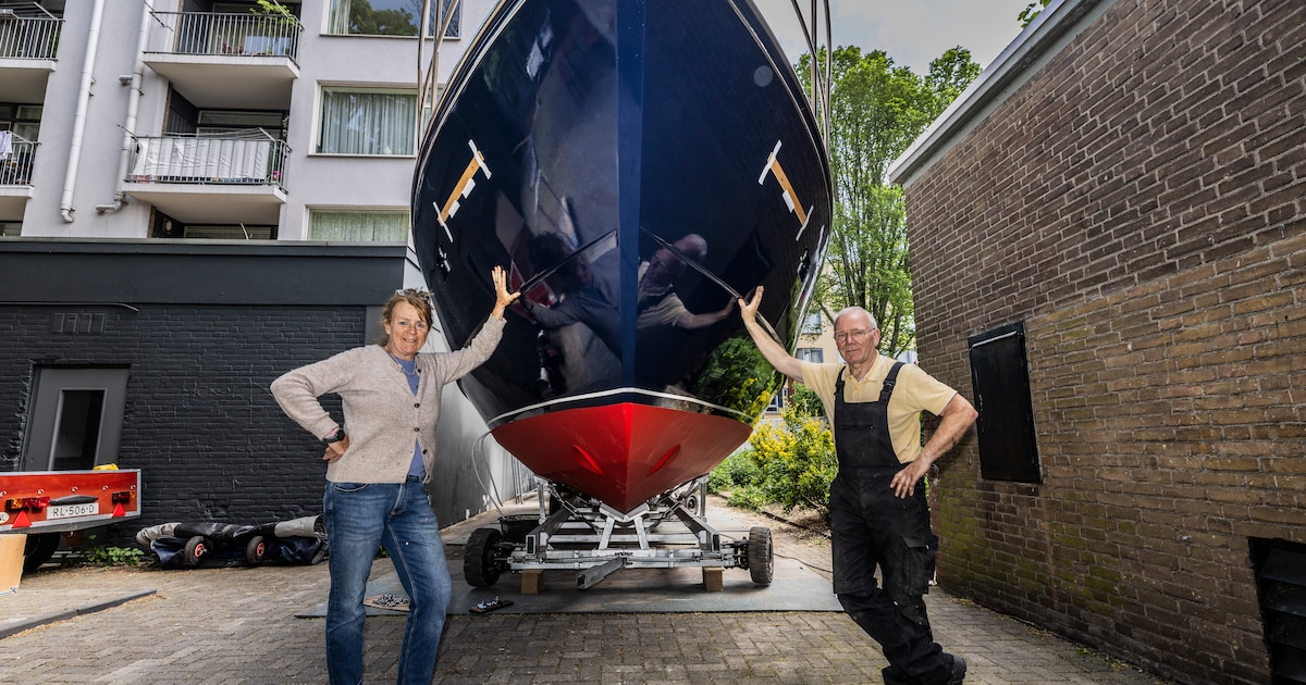 Ton (67) bouwde eigen boot, na twintig jaar gaat hij eindelijk het ...