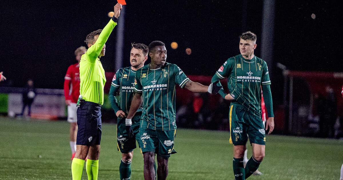 ADO geeft ruime voorsprong weg op Jong AZ en verliest punten door treffer in 96ste minuut ...