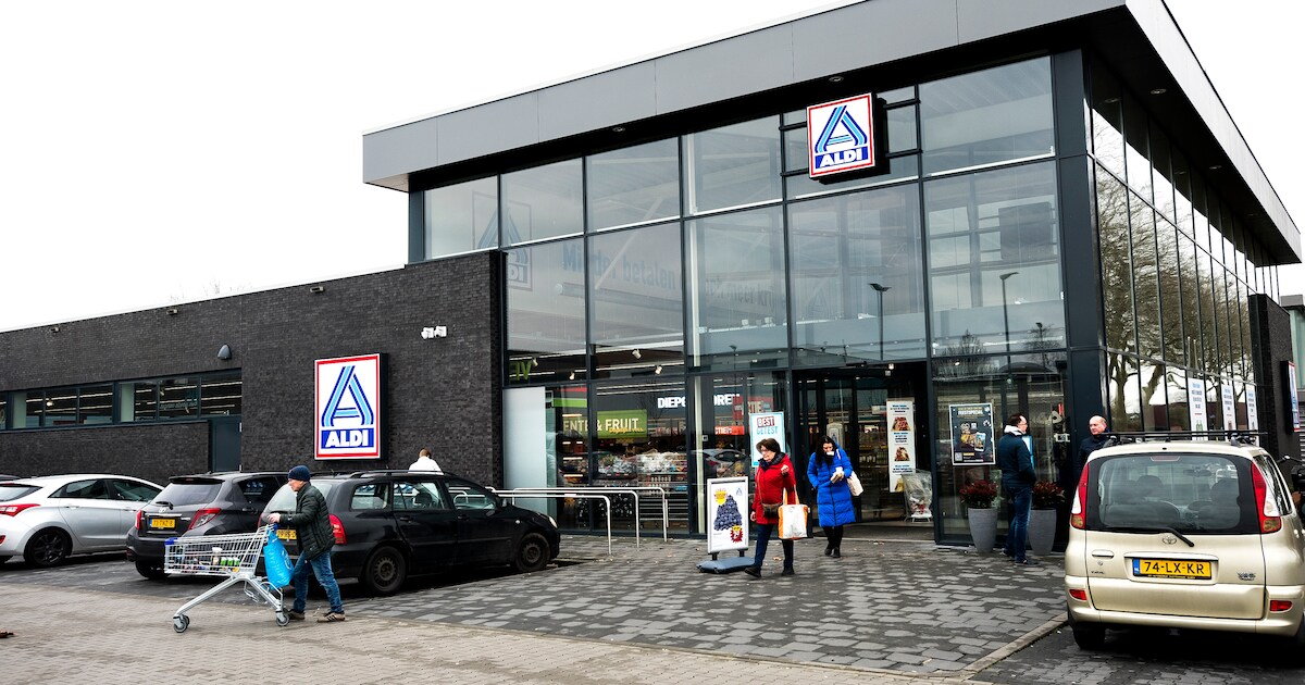 Moet gloednieuwe Aldi weg? Winkel 1,5 meter te dicht op perceelgrens gebouwd | De Ronde Venen ...