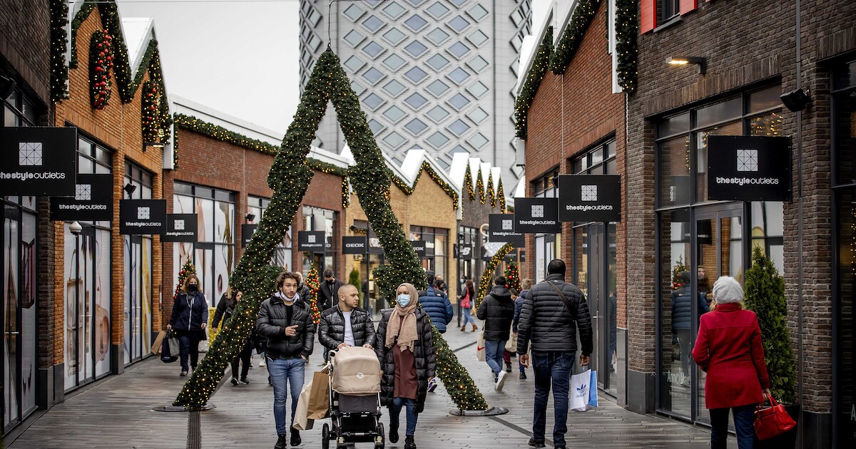 Outletwalhalla Halfweg open, eerste in Randstad | Regio | AD.nl