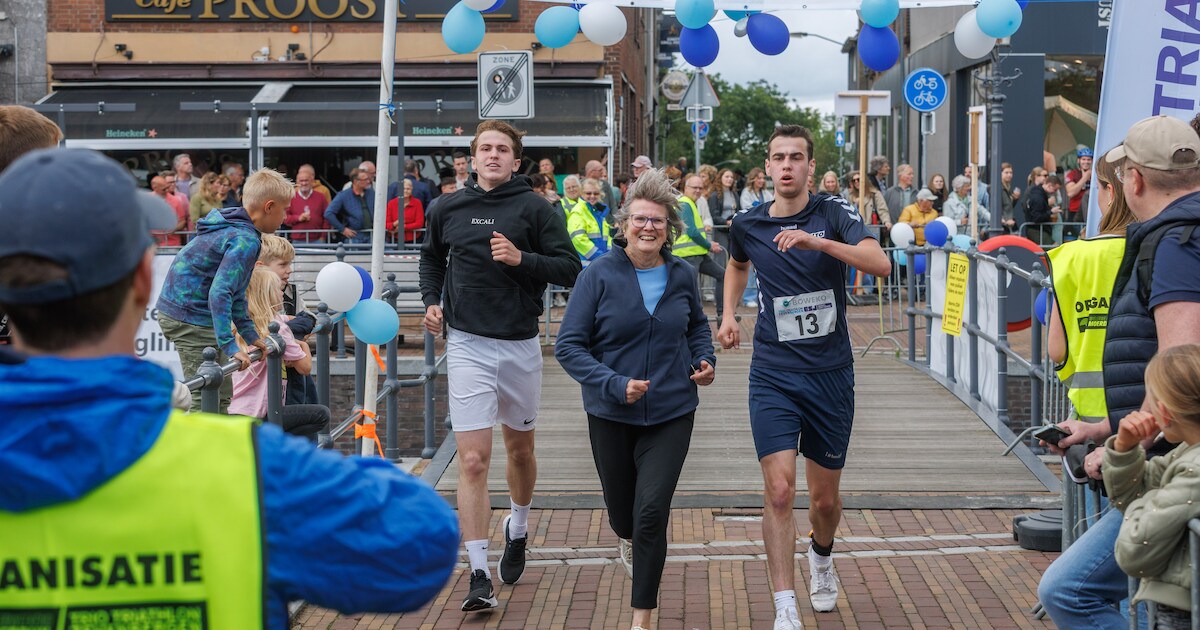 Hardloopwedstrijd voor jong en oud tijdens Loop door Workum | Súdwest ...