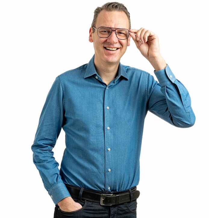 Wankelend van de jetlag zag Jeroen hoe Femke Bol naar goud knalde ...