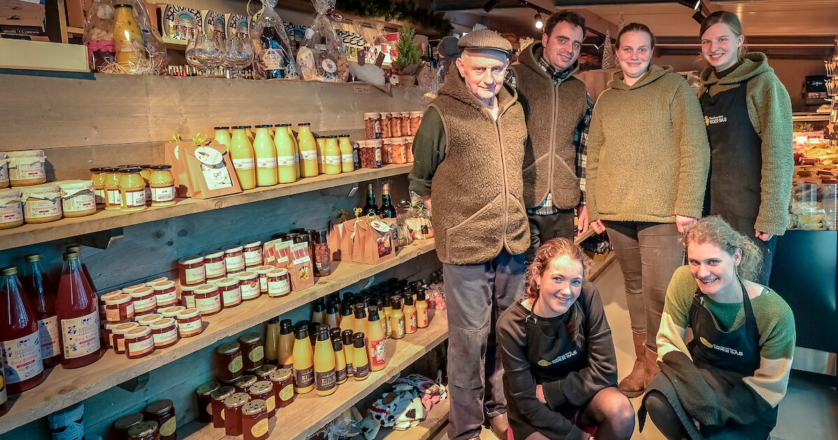 Emmie’s winkel brandde af maar is weer open: ‘Mensen bleven komen, dat ...