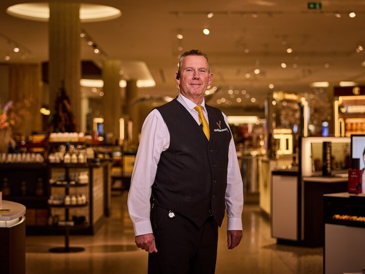 Hoe de verbannen Luc Smits alsnog aan de touwtjes trekt in het ...