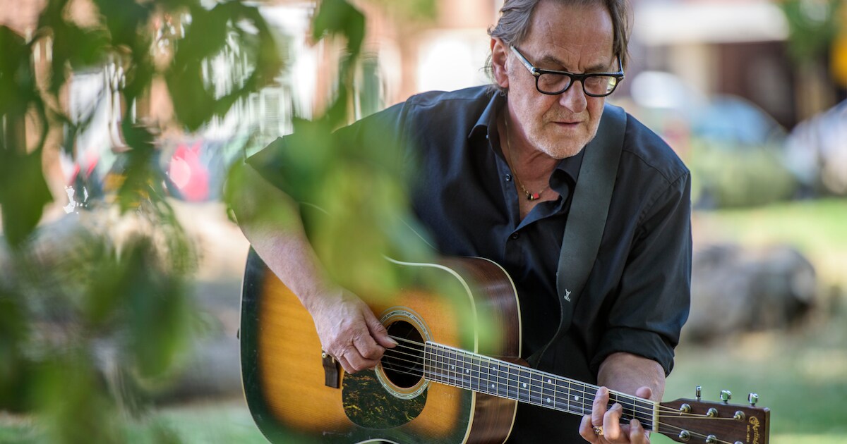 Tilburger Ruud Hermans gaat nu het theater in: ‘The Voice Senior heeft ...