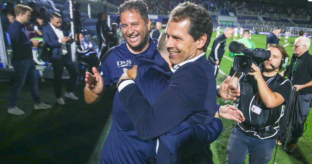 Jeroen Rijsdijk geniet van zijn eerste werkdag als eredivisietrainer en ...