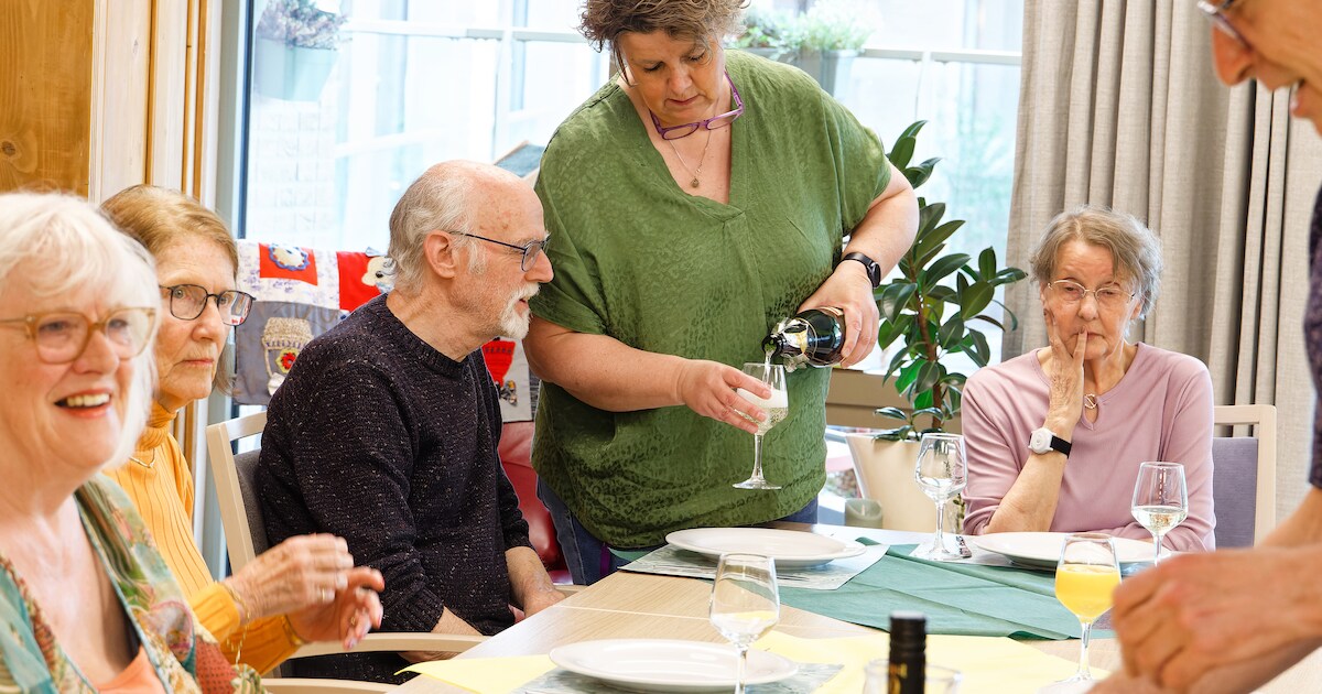 In dit verpleeghuis zijn ouderen met dementie de baas: ‘We gaan ze ...