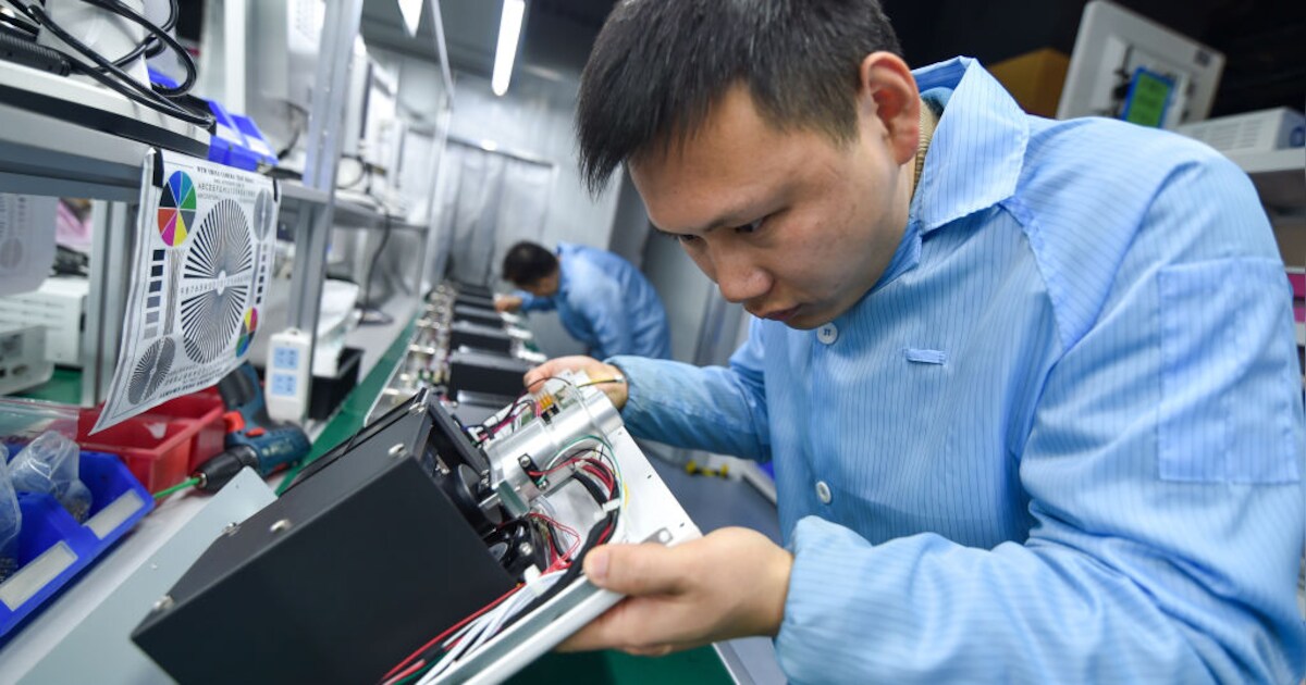 Nederland importeert minder uit China, vooral minder computers | Nieuws ...