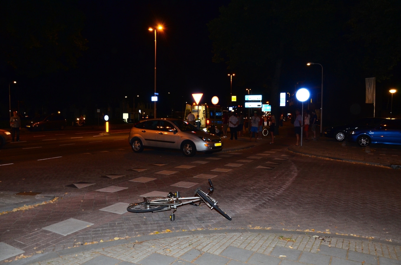 Fietser gewond bij ongeluk Tilburg | Foto | AD.nl