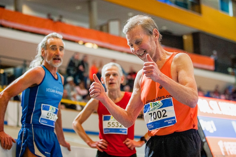Na wereldrecords op NK indoor flikt Cees Stolwijk (75) het weer ...