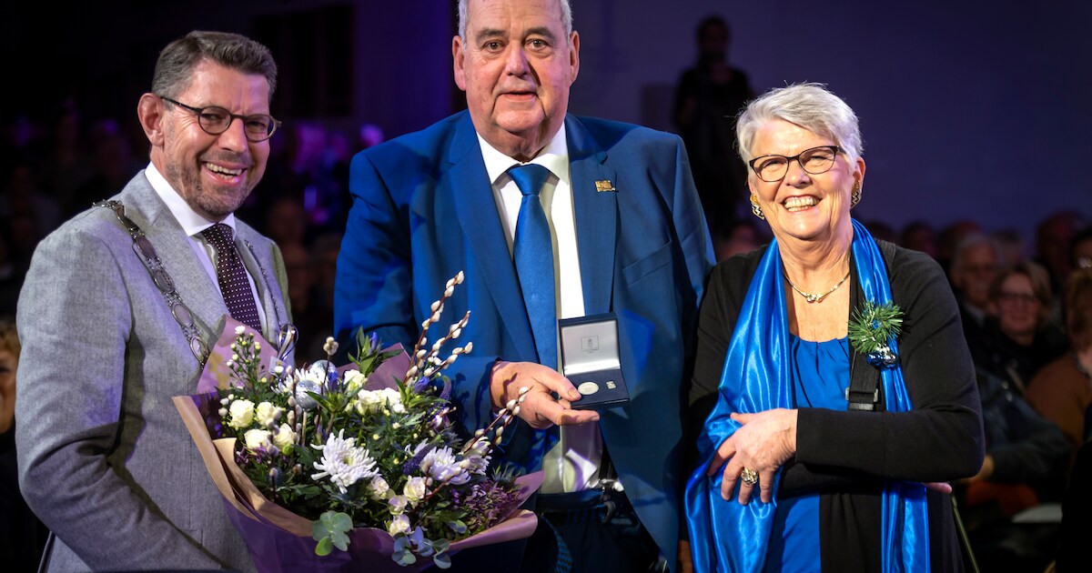 Zilveren erepenning voor Westlandse dirigent Gerard Breas | Westland ...