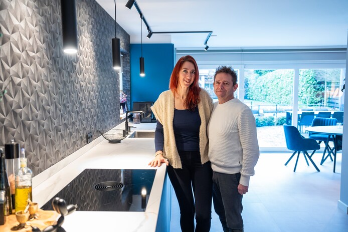 Het woonhuis áchter het bekende witte huisje van Leersum staat te koop ...