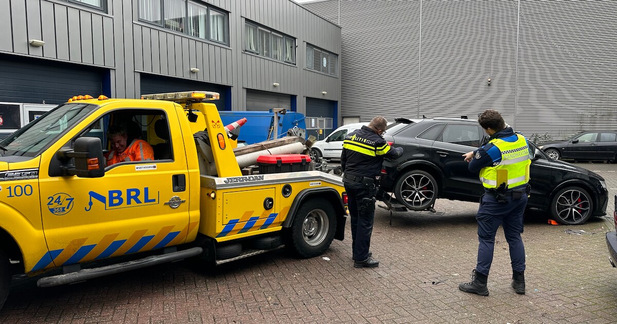 Sisha lounges, kansspelautomaten, boksbeugel en werpsterren ontdekt tijdens controle in panden ...
