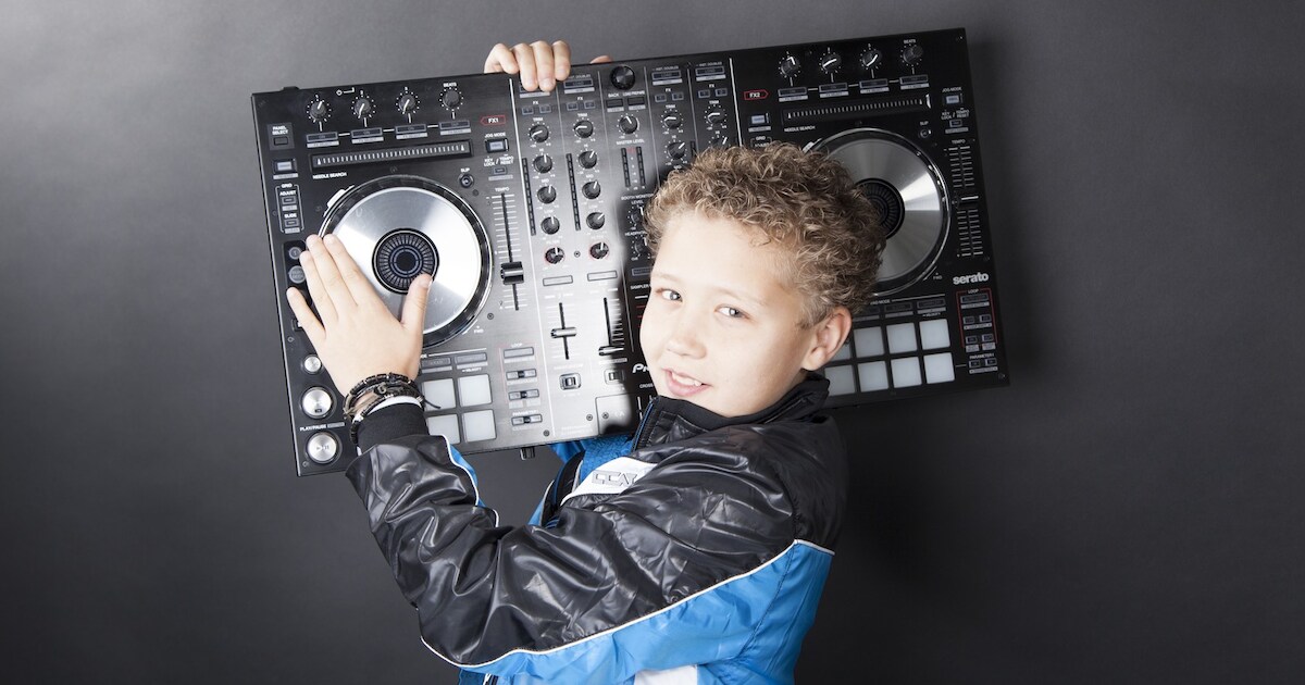 Rapper Kristo (11) wil pesten stoppen én beroemd worden | Binnenland ...