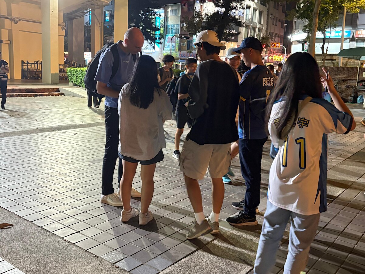 Henk (50) leeft zijn droom in Taiwan, maar dat heeft wel een prijs: ‘Je ...