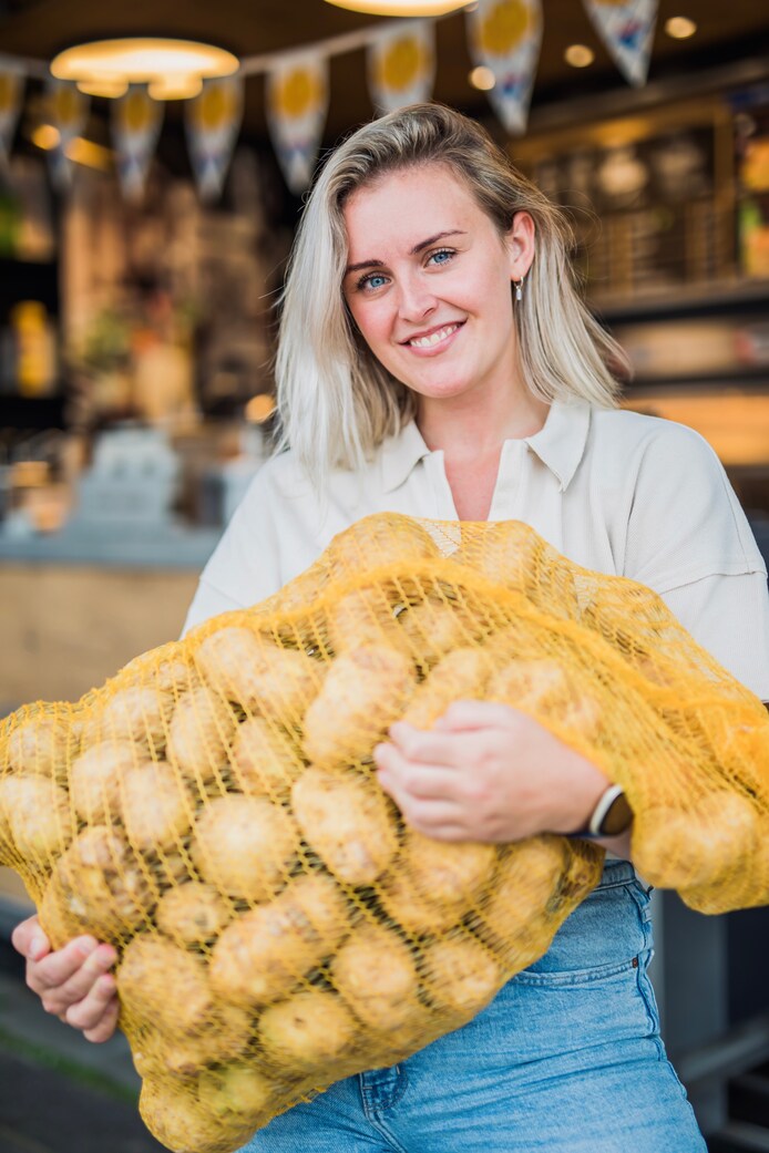 Bram Ladage deelt op Valentijnsdag gratis patat uit: ‘Het kan wel een ...