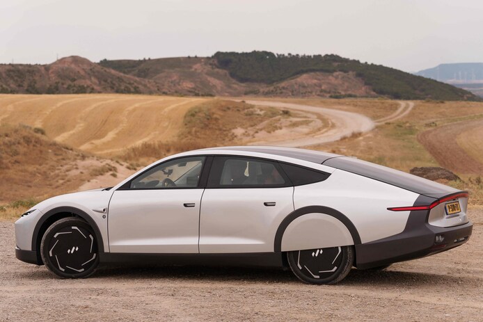 Streep door Nederlandse ‘zonneauto’ Lightyear: ‘Auto die vooral uit ...