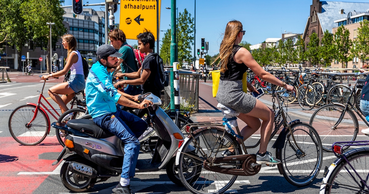 Forse kritiek op plan snorfiets naar rijbaan, coalitie zet toch door ...