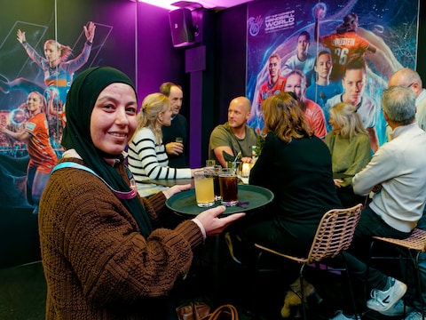 Van Syrië tot Iran: vrijwilligers vinden nieuwe start dankzij WK handbal in Den Bosch | Den ...