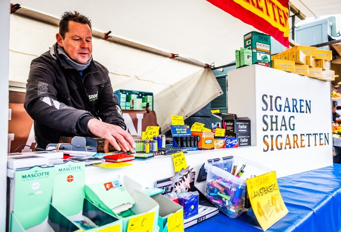 Verbod op verkoop van shag en sigaretten op Dordtse weekmarkt ...