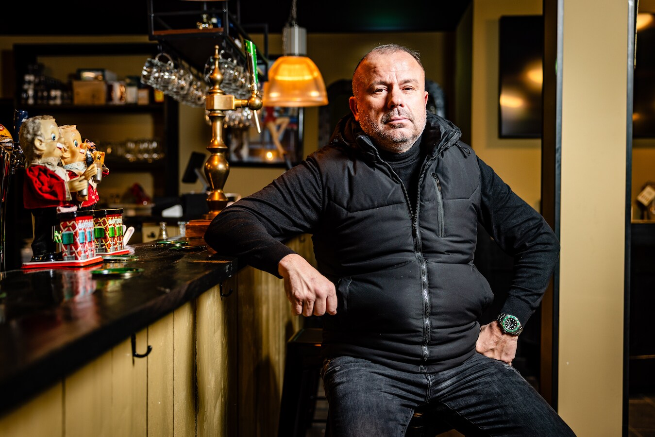 Van topcrimineel tot trotse vader, maar nu weer gedoe: pannenkoekenhuis ...