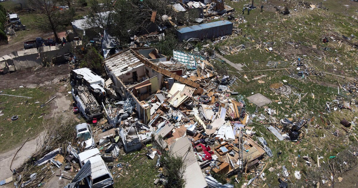 Zeker 14 doden door noodweer in midden van VS, ook kleine kinderen ...