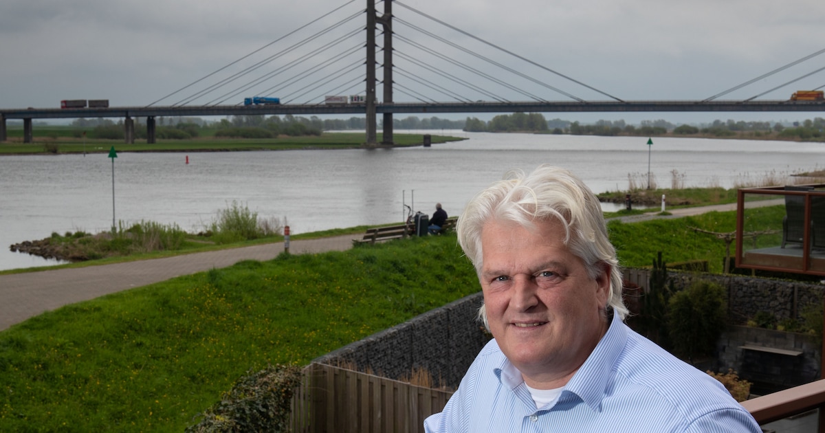 Oud-wethouder van Kampen Martin Ekker (68) overleden | Kampen | AD.nl
