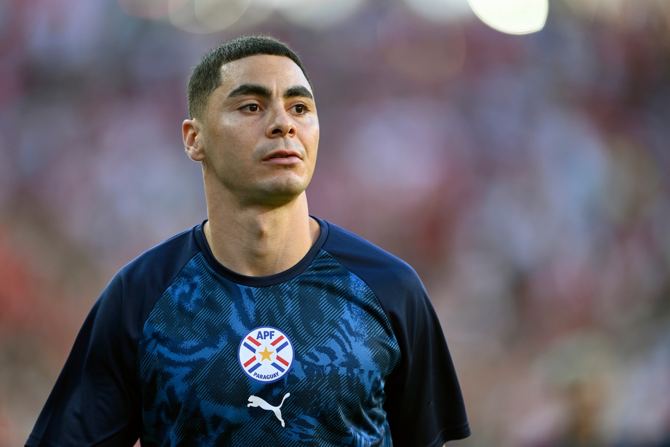 Primeur voor Paraguay op WK: Miguel Almiron krijgt rode kaart voor ...