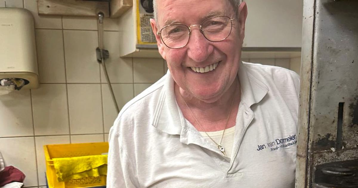 Geliefde stadsbakker Jan van Dommelen overleden | Regio | AD.nl