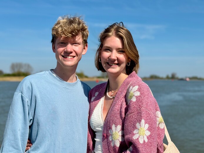 Geertje danst in de zon, Lars kijkt toe: ‘Als ik mijn type moet omschrijven, staat ze hier in ...