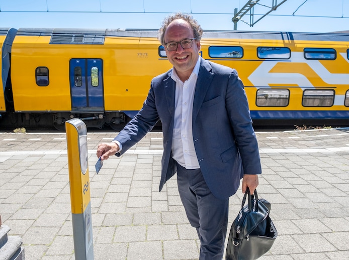 NS presenteert nieuw spoorboekje: dit verandert er voor Zeeuwse ...