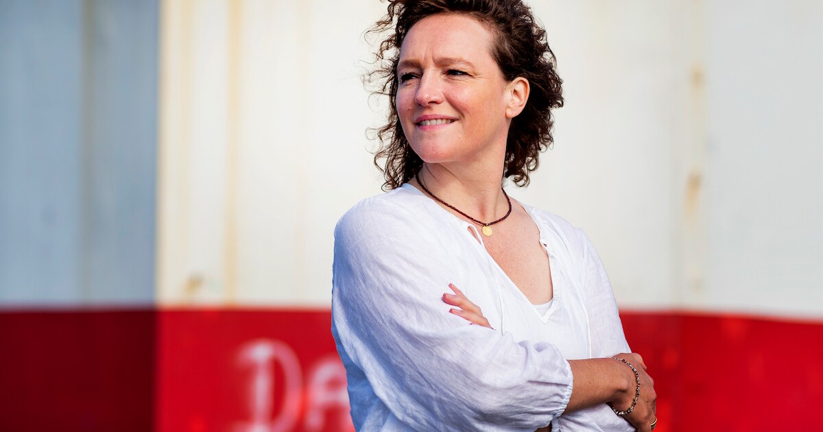 Renske Leijten en anderen spreken over armoede in Oss | Oss | AD.nl