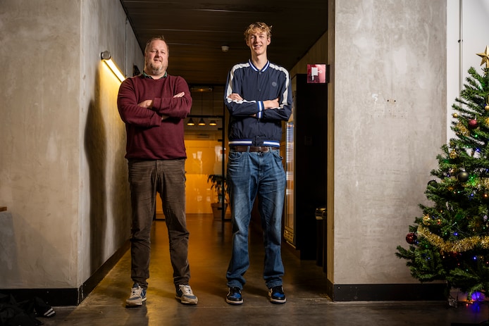 Bob is nog maar 15 en nu al 2,23 meter: ‘Ik groeide één centimeter per ...