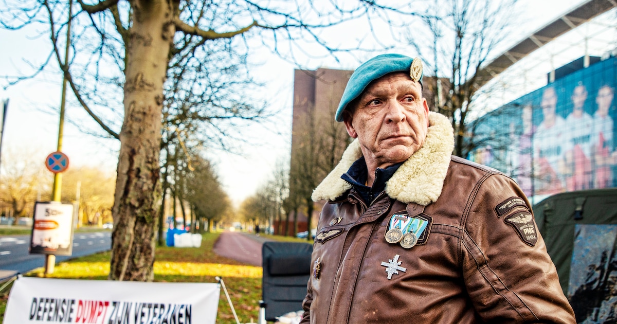 Veteraan Mario pakt tentje tegenover Utrechtse kazerne in, maar keert ...