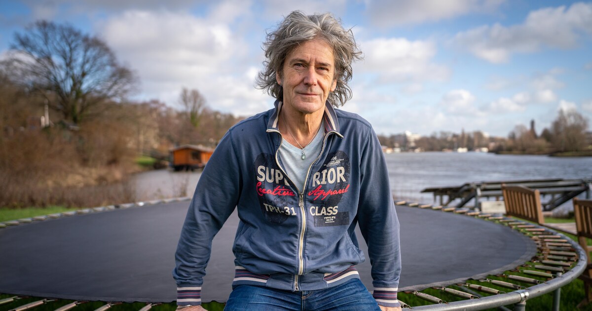 Optreden Erik Mesie in Luxor Live op benefietavond voor vakantiehuis ...