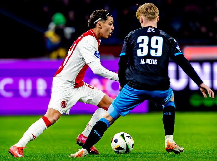 Rayane Bounida (18) maakt debuut in kolkende Johan Cruijff Arena: ‘Ik ...