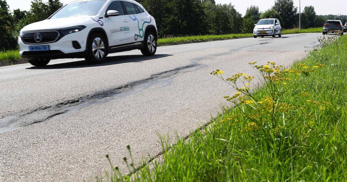 ‘Gevaarlijke’ Spijksedijk zit vol scheuren en hoogteverschillen en dat ...