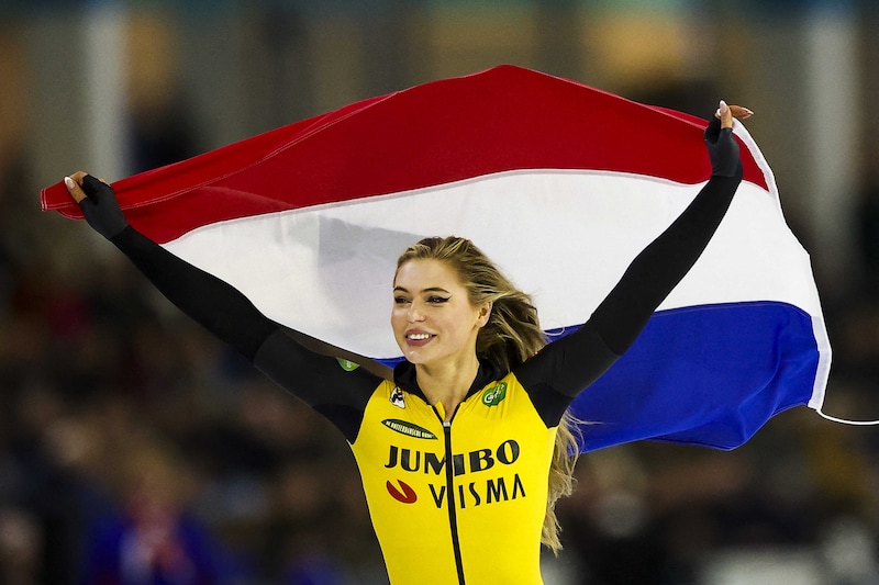 Jutta Leerdam overtuigend Nederlands kampioen na val Femke Kok ...